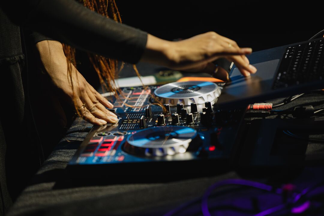 From Turntables to Samplers, the Gear That Made Hip-Hop | Berklee